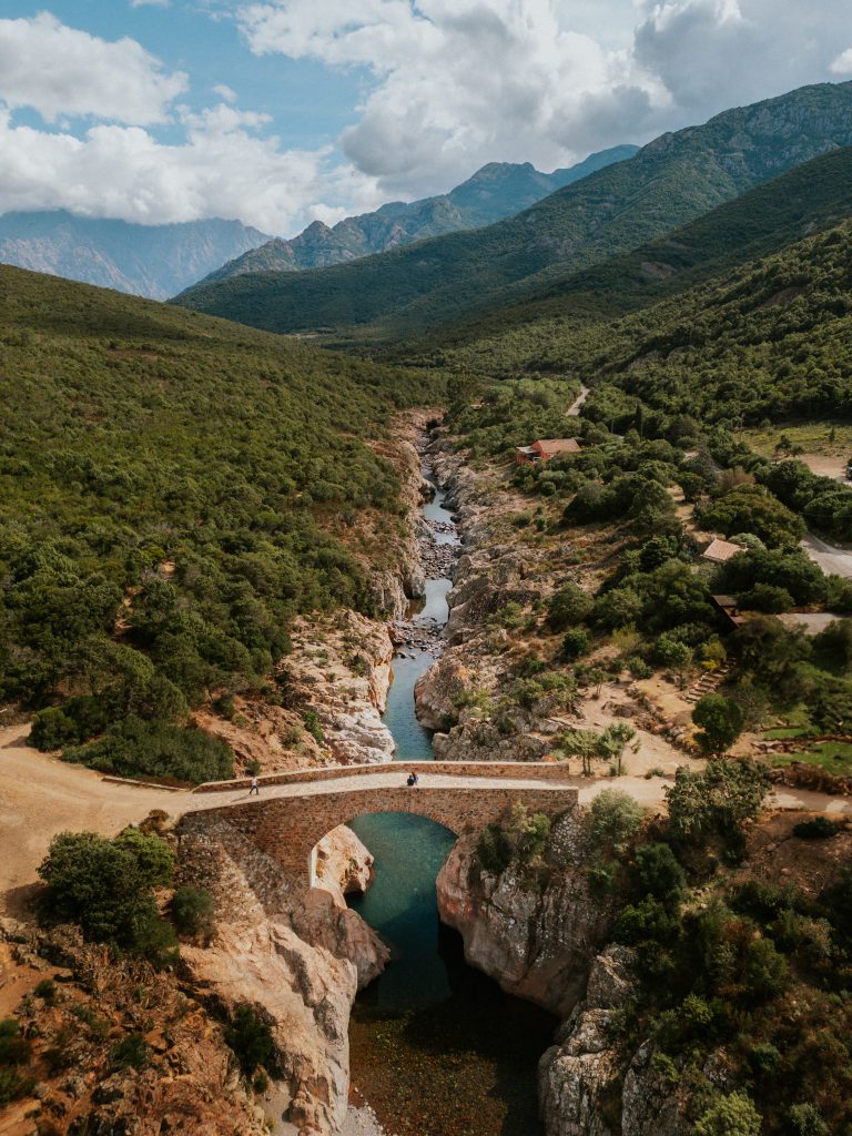 Vallée du Fango en Corse : randonnées et activités