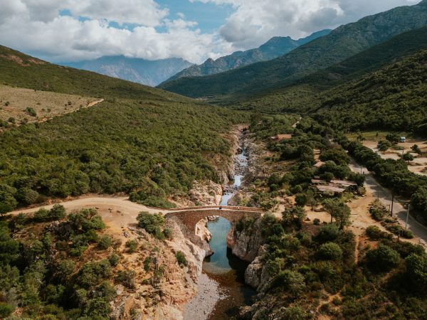 Vallée du Fango en Corse : randonnées et activités